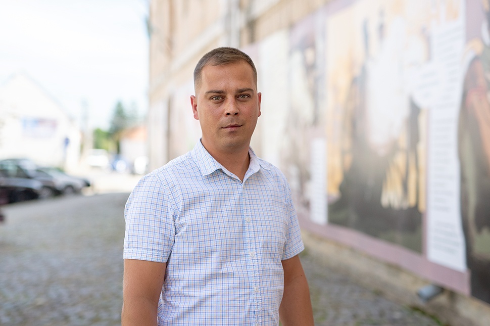 Nemcsak beszélni, hallgatni is tudni kell