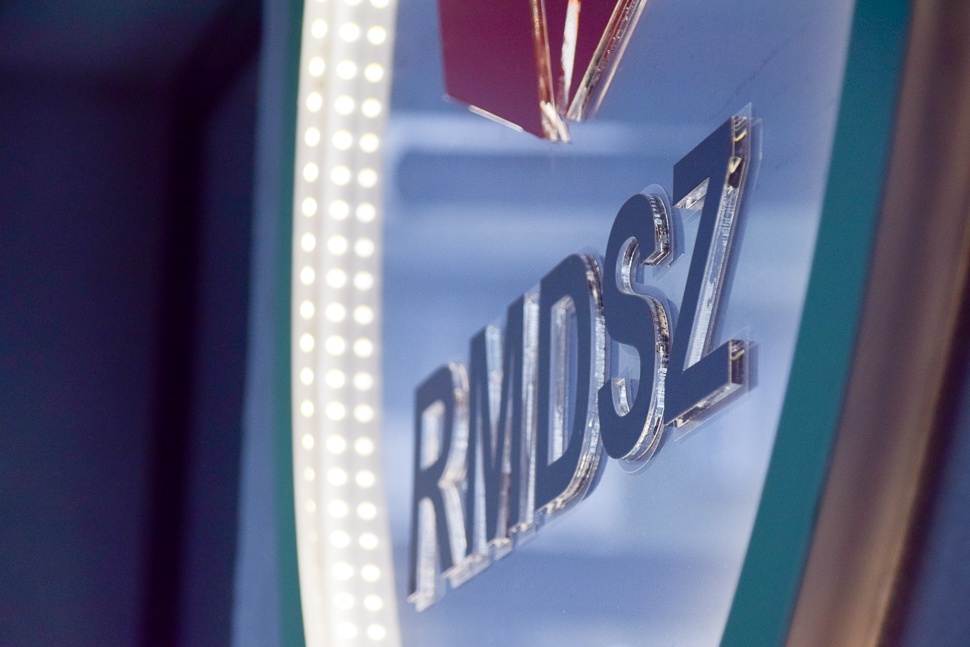 Mégsem lép ki az RMDSZ a kormánykoalícióból